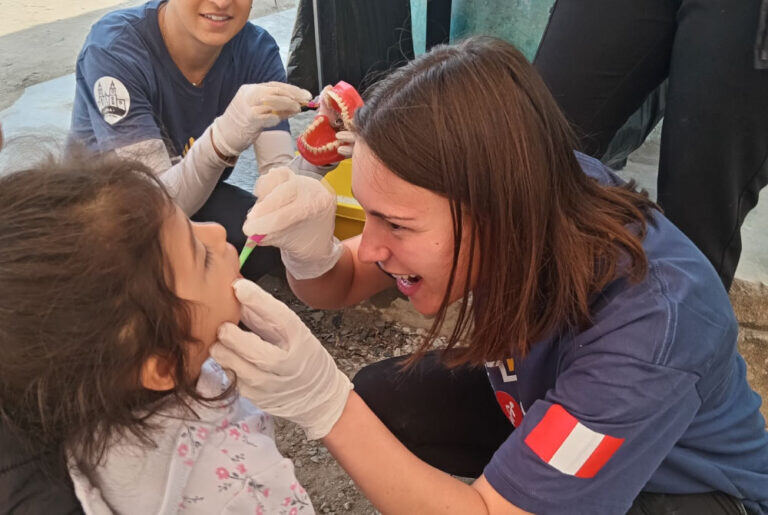 Things to Know About the Peruvian Healthcare System - Smiles Movement