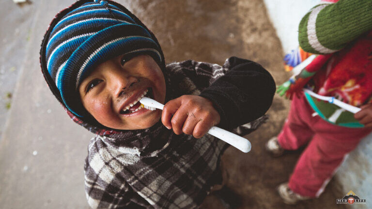 Things to Know About the Peruvian Healthcare System - Smiles Movement